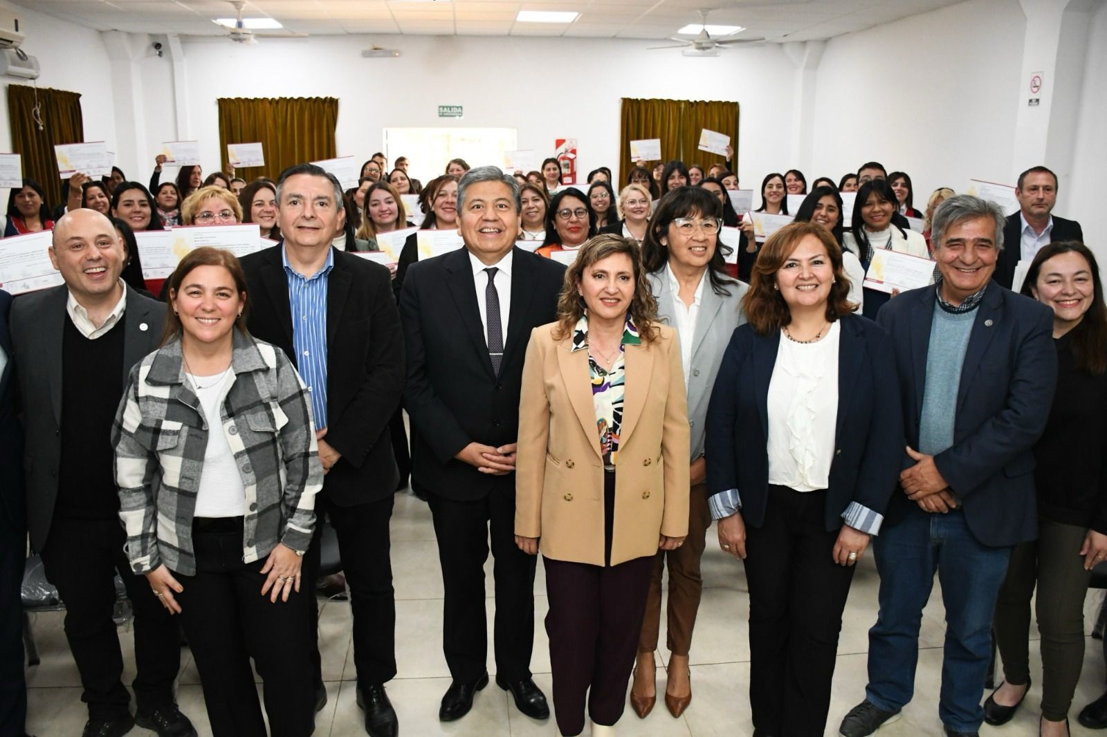 La intendente Fuentes y el rector de la Unse Héctor Paz destacaron la ...